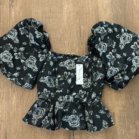 Strut & Bolt | Tops | Nwt Strut And Bolt Black And Silver Metallic Top ...
